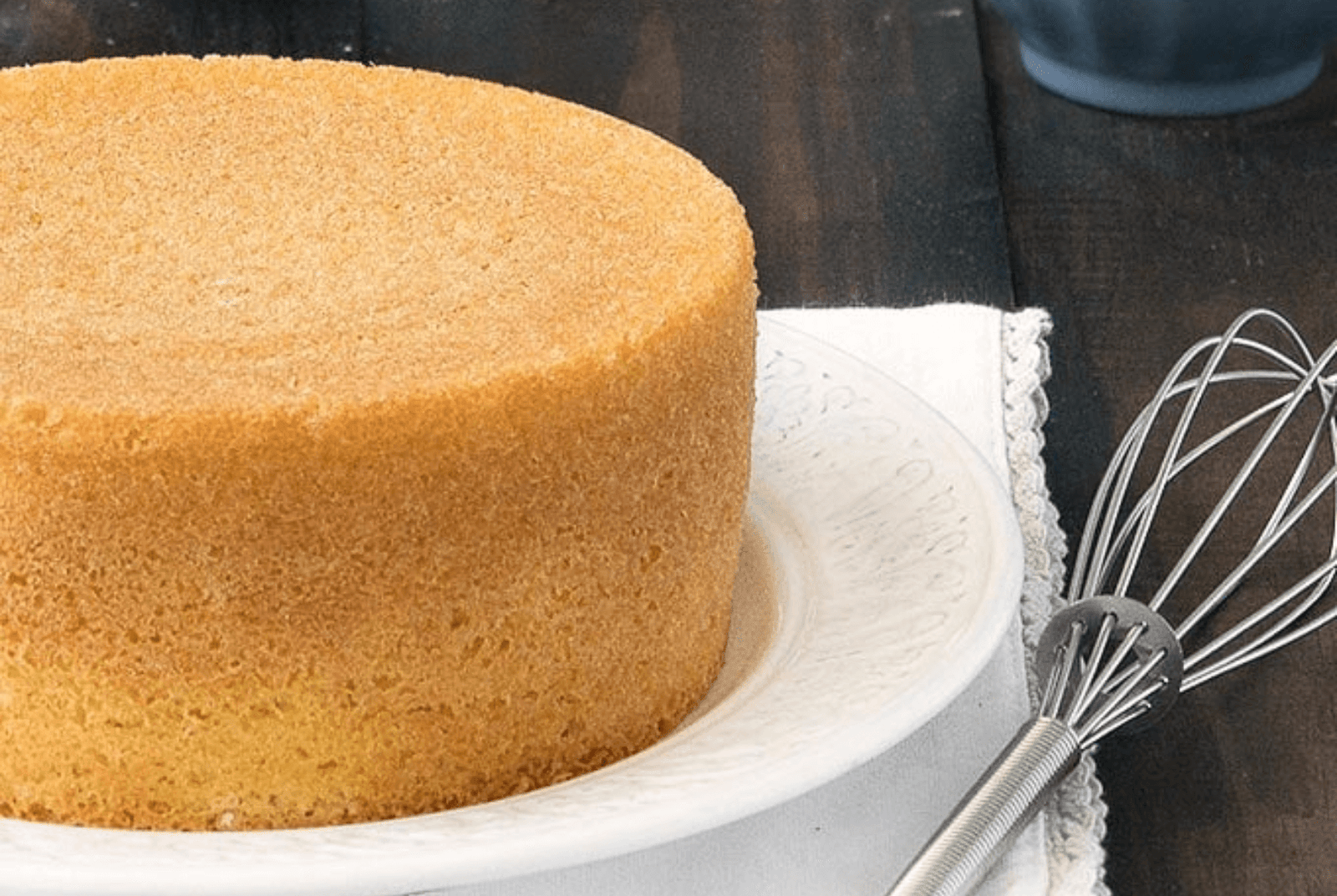 Vanilla Sponge Cake: Perfectly Fluffy & Delicious Recipe